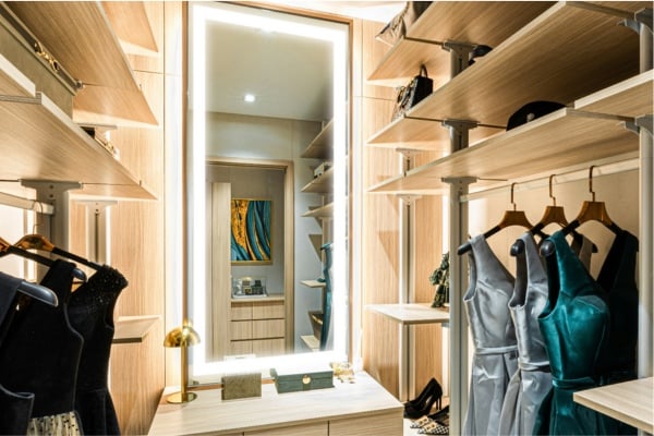 From Bathrooms To Bedrooms: Smart Ways To Use LED Mirrors