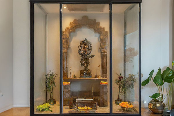 13 Stunning Glass Pooja Room Design Ideas