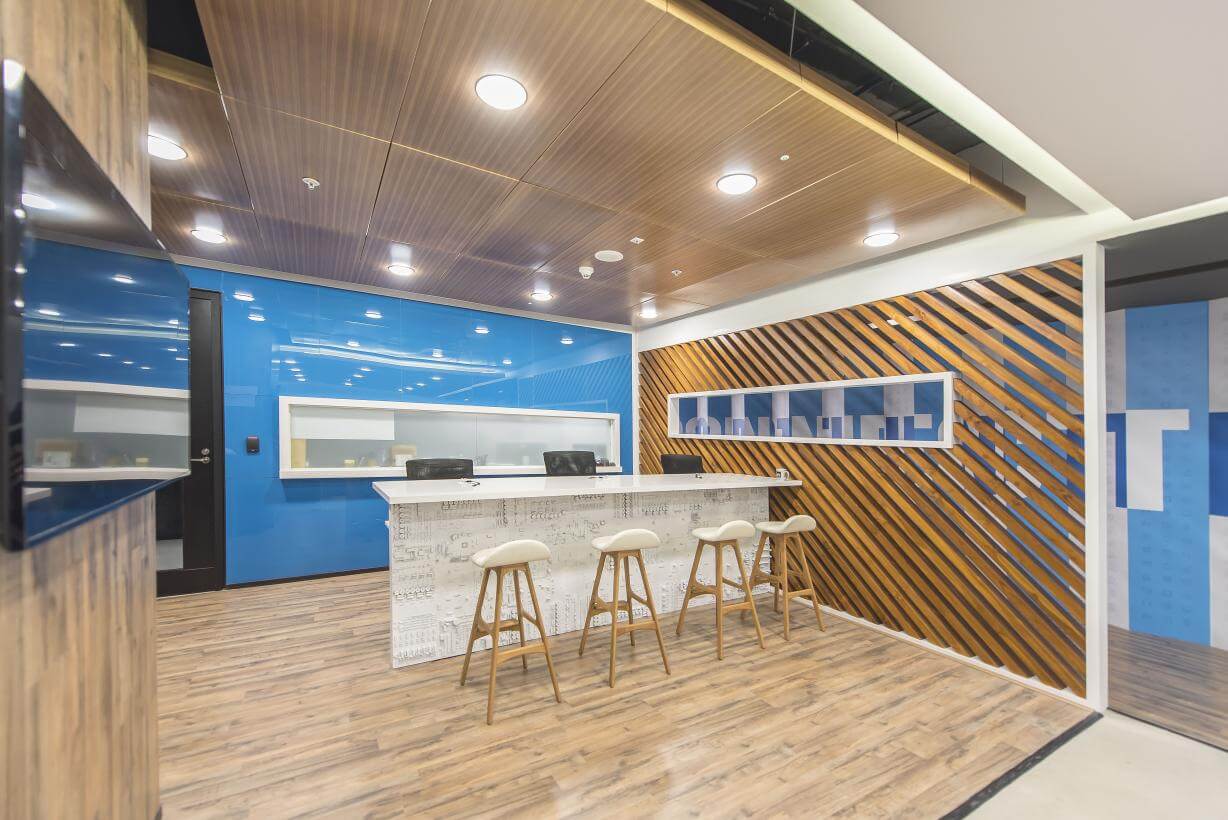 Lacquered Glass for Unique Interior Designs