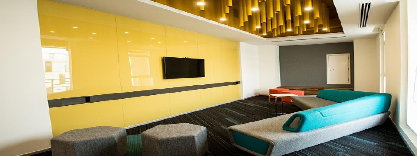 5 Reasons Why Lacquered Glass is the Best Fit for Home Decor